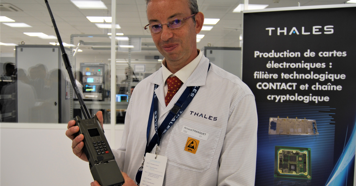 A Cholet, Thales fabrique la radio militaire du futur