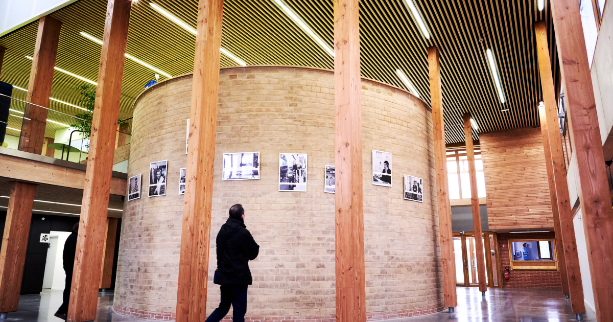 Avec ses briques de terre compressée, BTC décarbone la construction