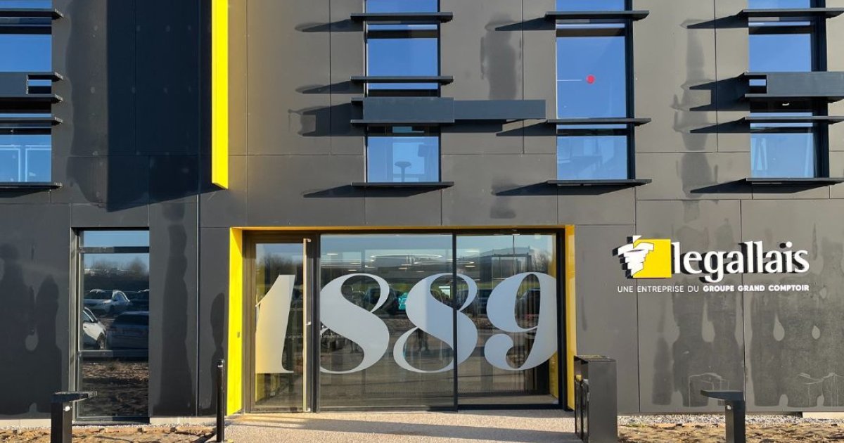 Legallais inaugure un nouveau bâtiment à Épron