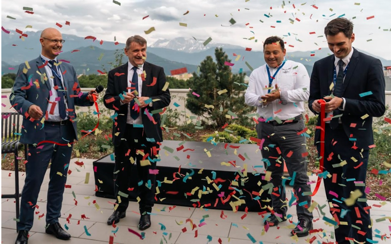 Advans Group inaugure de nouveaux locaux à…