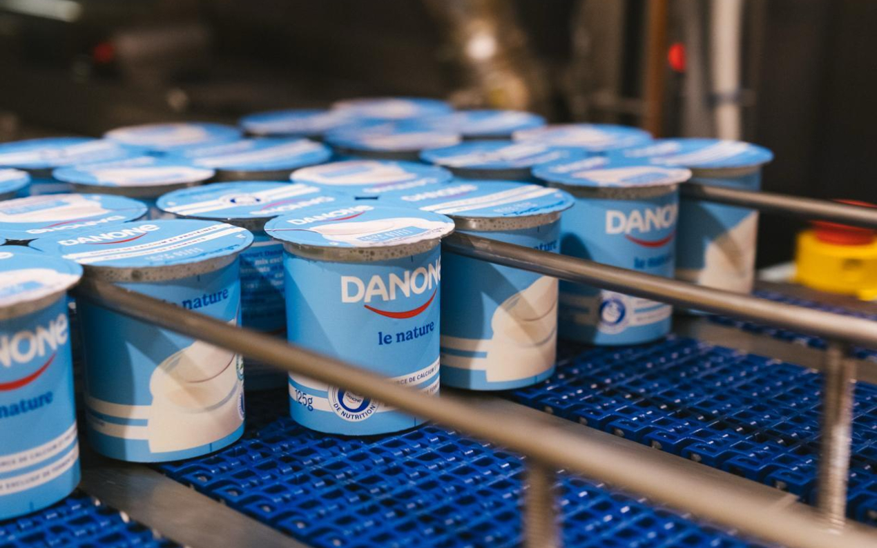 Danone renforce la production de yaourts à Bailleul, dans le Nord
